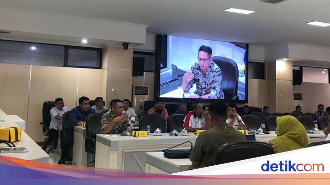 DPRD Makassar Minta DLH Kaji Ulang Lokasi Pembangunan Proyek PSEL DPRD Makassar Minta DLH Kaji Ulang Lokasi Pembangunan Proyek PSEL