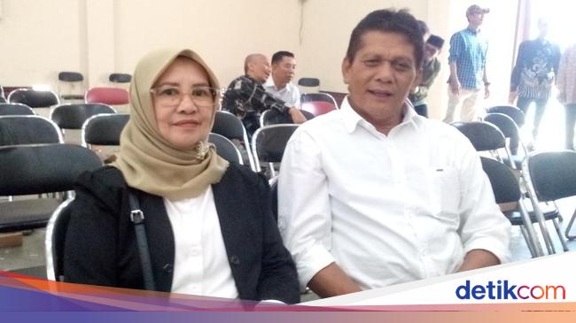 Persaingan Tak Biasa Pasutri di Pilkades Parung Kuningan