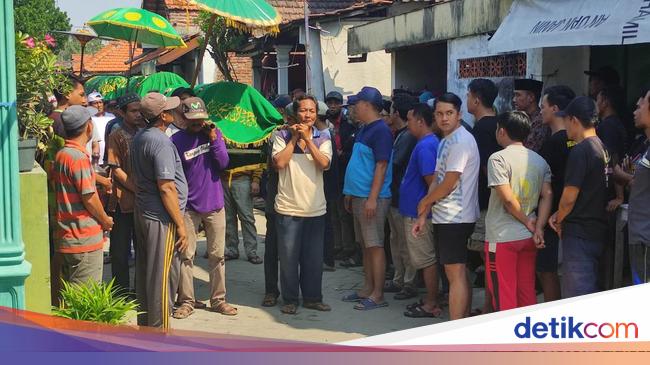Pasutri Korban Luxio Tertabrak KA Dhoho di Jombang Dikenal Dermawan Pasutri Korban Luxio Tertabrak KA Dhoho di Jombang Dikenal Dermawan