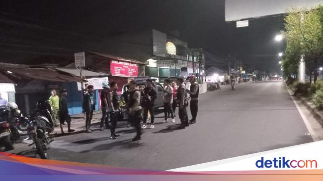 Geng Murni Vs Royal Jelutung Nyaris Tawuran, 7 Remaja Ditangkap-2 Golok Disita