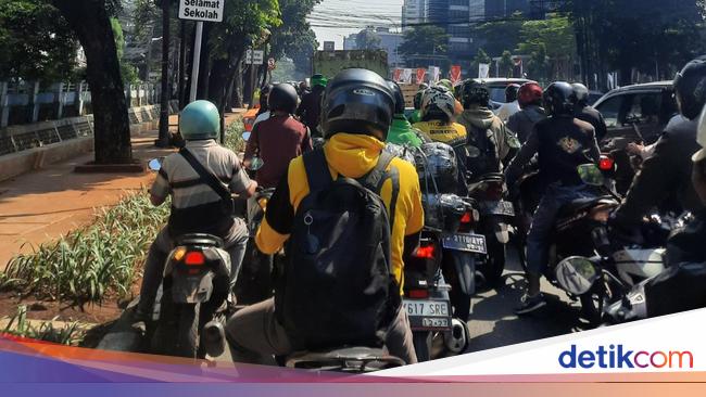 Cerita Warga Pilih Masuk Jalan Sempit daripada Kena Macet di Pancoran Jaksel