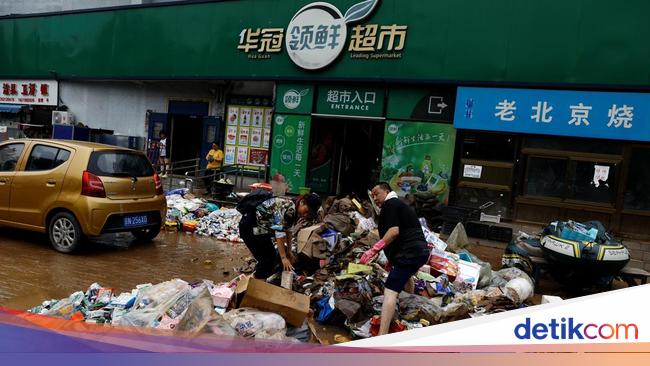 Beijing Porak-poranda Diterjang Topan dan Banjir