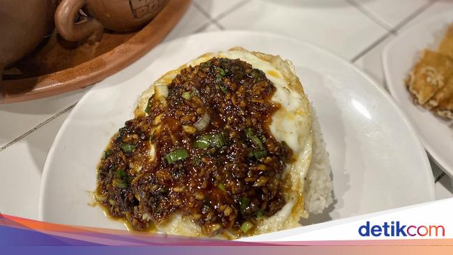 Murah Enak! Restoran Ini Punya Nasi Telur Ceplok Sambas Rp 17 Ribu
