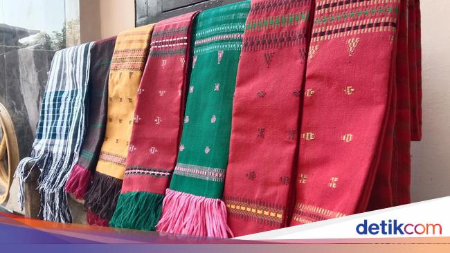 Tenun Gedogan Indramayu Dinobatkan Sebagai WBTB Indonesia