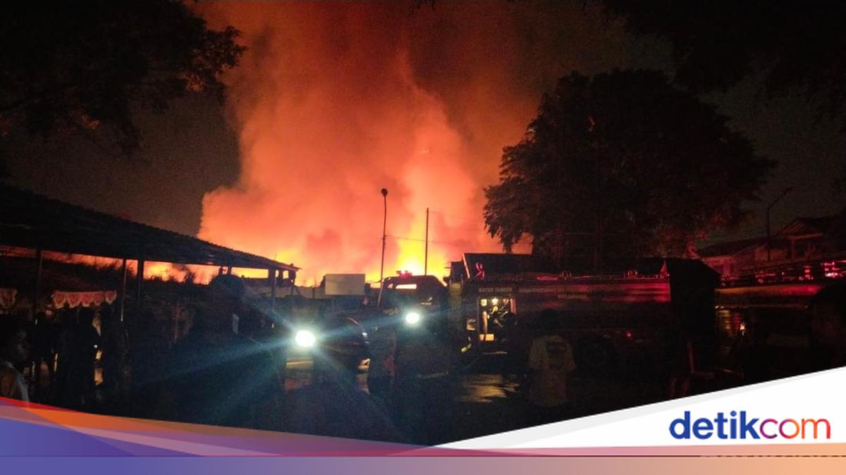 Kronologi Kebakaran Pasar Sadang Serang, Berawal dari Suara Letupan