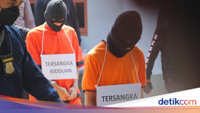 Rekonstruksi Kasus Mutilasi Redho Mahasiswa UMY, Begini Suasananya Rekonstruksi Kasus Mutilasi Redho Mahasiswa UMY, Begini Suasananya