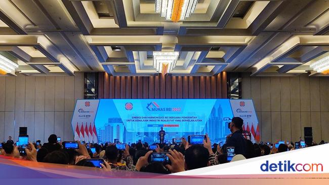 Jokowi Minta REI Bangun Program Sejuta Rumah jadi Kota Tematik Jokowi Minta REI Bangun Program Sejuta Rumah jadi Kota Tematik