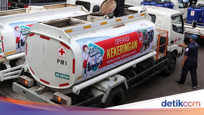 Antisipasi Kekeringan dan El Nino, PMI Salurkan Bantuan Air Bersih