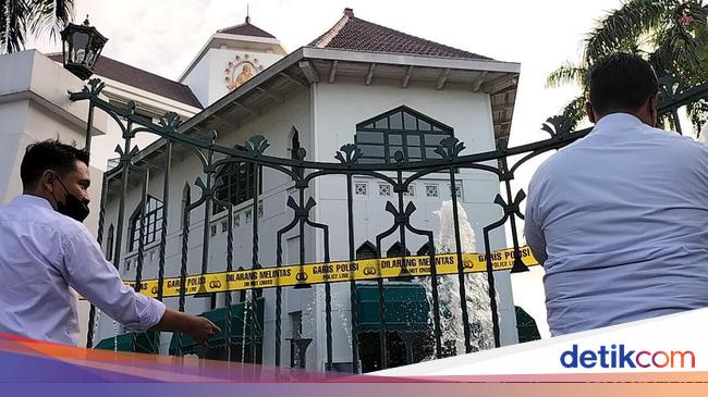 7 Fakta Gedung Wismilak Surabaya Digeledah dan Disita Polda Jatim 7 Fakta Gedung Wismilak Surabaya Digeledah dan Disita Polda Jatim