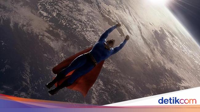 Superman Terbang di Langit Norwegia