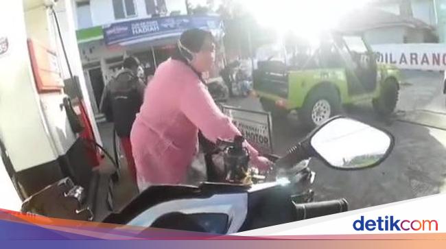 Viral Emak-emak Serobot Antrean SPBU Dieng Banjarnegara, Begini Faktanya