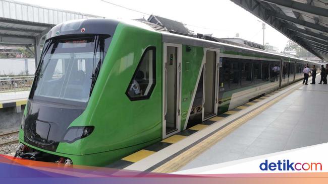 Apa Itu KA Feeder Whoosh? Kereta Pengumpan ke Stasiun KCJB