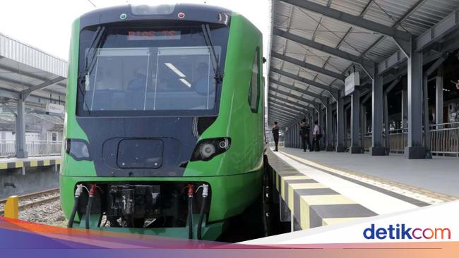 Ada Insiden KA Feeder Whoosh Vs Mobil, Bos KAI Buka Suara