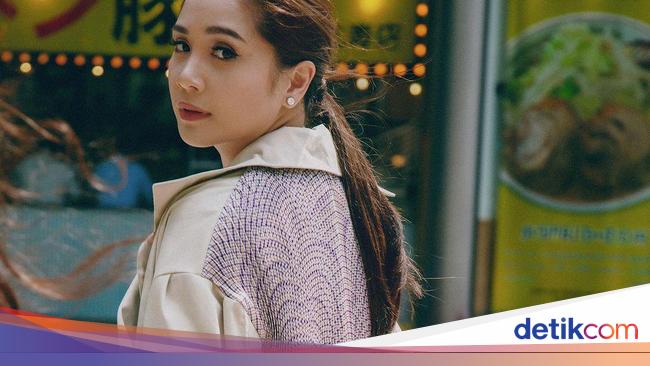 Viral Gaya Nagita Slavina Joget Pakai Rok Berbelahan Tinggi, Segini Harganya