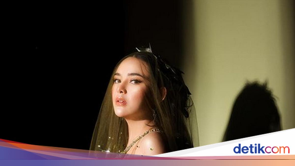 8 Penampilan Amanda Manopo di Pemotretan Terbaru, Gaya Seksi Jadi Sorotan