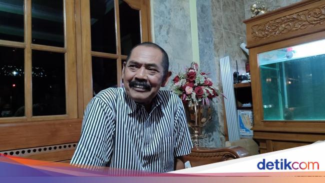 Gibran Tak Diundang Konsolidasi PDIP, FX Rudy: Mas Wali Rapat Sama Saya Gibran Tak Diundang Konsolidasi PDIP, FX Rudy: Mas Wali Rapat Sama Saya