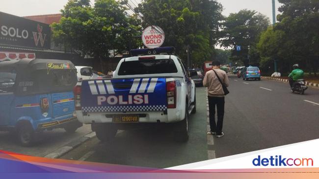 Motor Lawan Arah di TKP YouTuber Vs Ojol Kini 'Dipelototi' ETLE Mobile