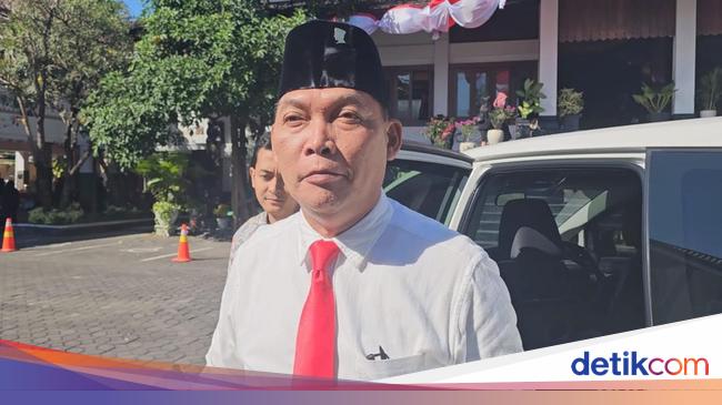 Gibran Tak Diundang PDIP Jateng, Wawali Solo Ungkap Undangan By Name Gibran Tak Diundang PDIP Jateng, Wawali Solo Ungkap Undangan By Name