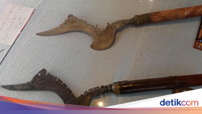 Melihat Kujang Cangak Ondol, Pusaka Peninggalan Kerajaan Cirebon