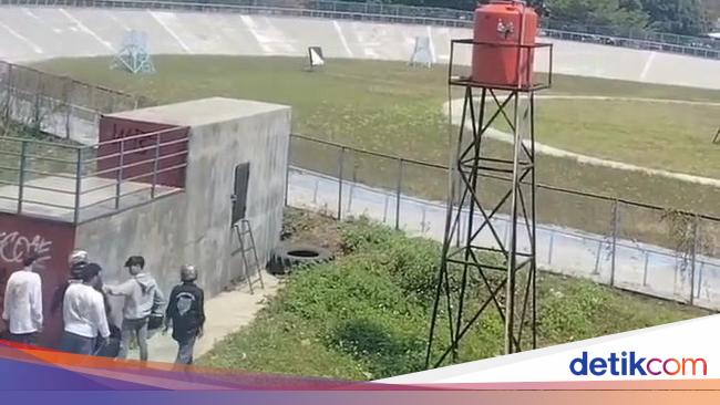 Viral Aksi 5 Pelajar SMK Bully Teman Sekolah gegara Unggahan di Medsos