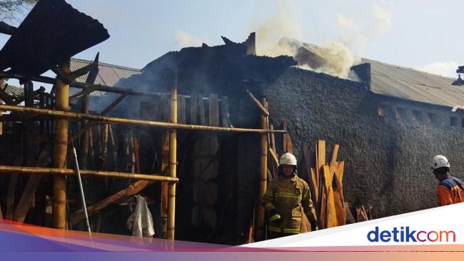 Oven Kayu Mebel di Desa Mayungan Klaten Terbakar, 5 Kubik Ludes