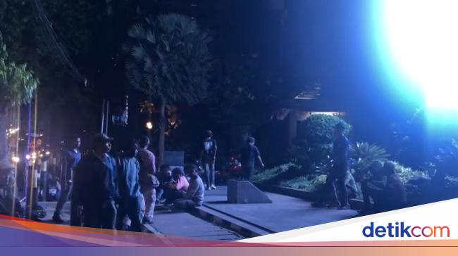 Massa Demo soal Pekerja Migran di Kemnaker Bubar, Lalin Arah Pancoran Macet