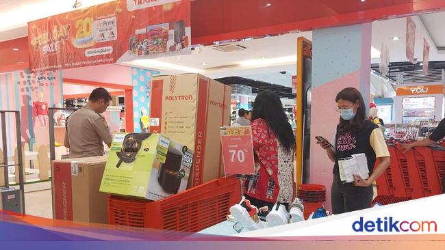 Kepincut Transmart Full Day Sale, Pelanggan Ini Borong 4 Produk Elektronik