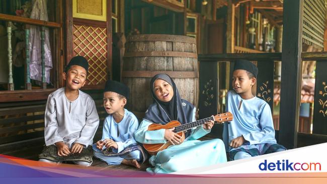 Lirik Man Ana: Arab, Latin, dan Artinya