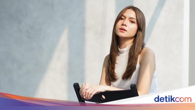 Mengenal Elvira Aminiti, Model Video Klip di Lagu Giorgino Abraham yang Disangka Bule