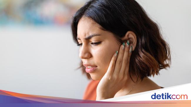 Telinga Berdenging Sebelah Kiri? Ini Penyebab dan Cara Mengatasinya