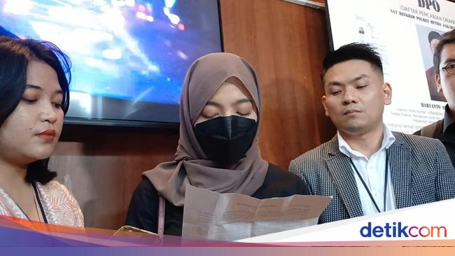 Terungkap Sosok Pemeran Pria di Konten Oklin Fia Jilat Es Krim Terungkap Sosok Pemeran Pria di Konten Oklin Fia Jilat Es Krim