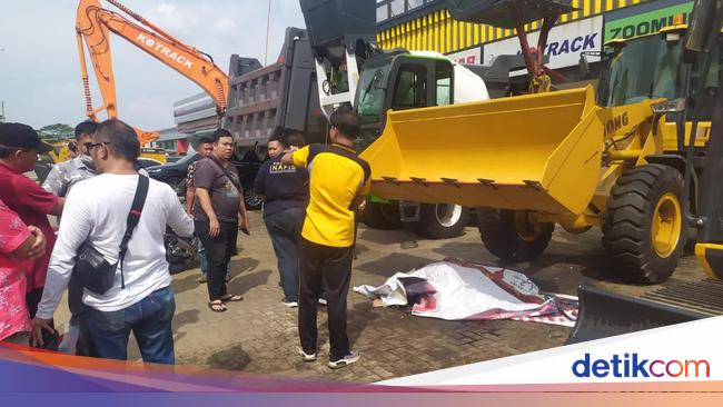 Tertimpa Alat Berat, Mekanik di Palembang Tewas Seketika