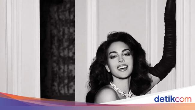 Wajah Georgina Pacar Cristiano Ronaldo yang Mejeng di Billboard Belahan Dunia