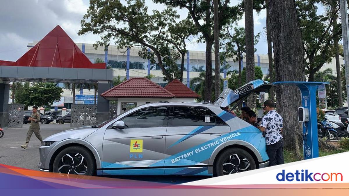 Anti Ngebul, PLN Pakai 325 Mobil & 1.500 Motor Listrik Buat Kendaraan Dinas