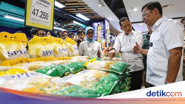 Buwas Grebek Pasar Pantau Stok Beras