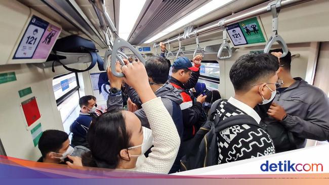 LRT Jabodebek Masih Banyak PR di Hari Pertama Operasi, Kok Bisa Sih?