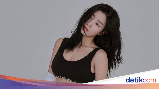 8 Potret Seksi Kwon Eunbi Model Calvin Klein, Susul Jennie BLACKPINK