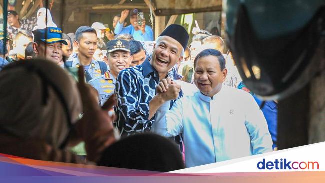Ganjar Bilang Begini soal Momen Gandengan dengan Prabowo di Pekalongan