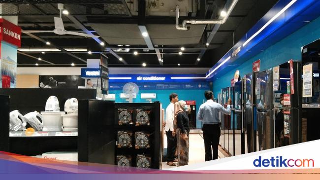 Transmart Rungkut Surabaya Banjir Promo Full Day Sale, Elektronik ...