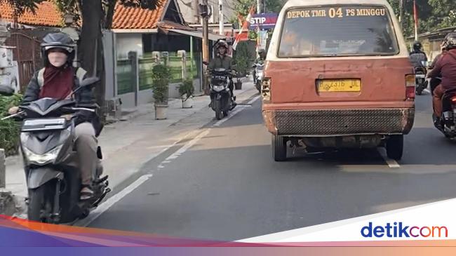 Sejumlah Pemotor Masih Lawan Arah di Dekat TKP Kecelakaan Truk Lenteng Agung