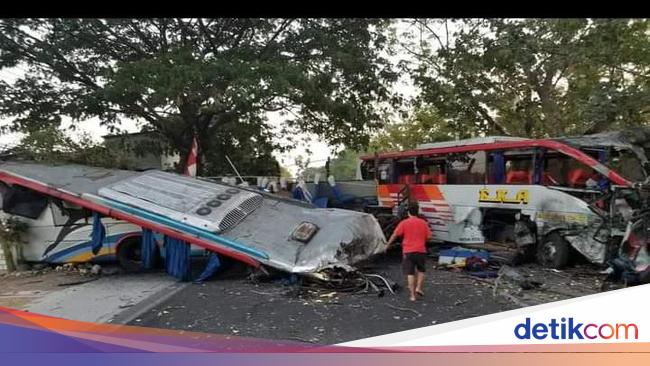 Kecelakaan Bus Sugeng Rahayu Vs Eka di Ngawi, 3 Orang Tewas Kecelakaan Bus Sugeng Rahayu Vs Eka di Ngawi, 3 Orang Tewas