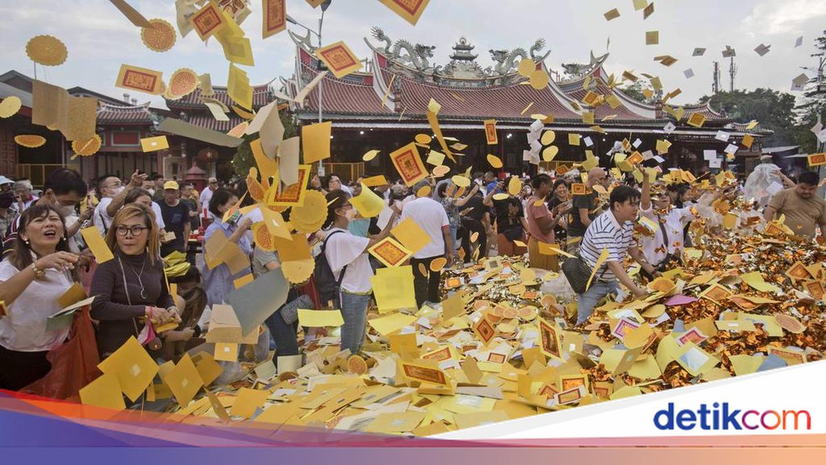 Kemeriahan Festival Hantu Lapar Etnis Tionghoa di Medan