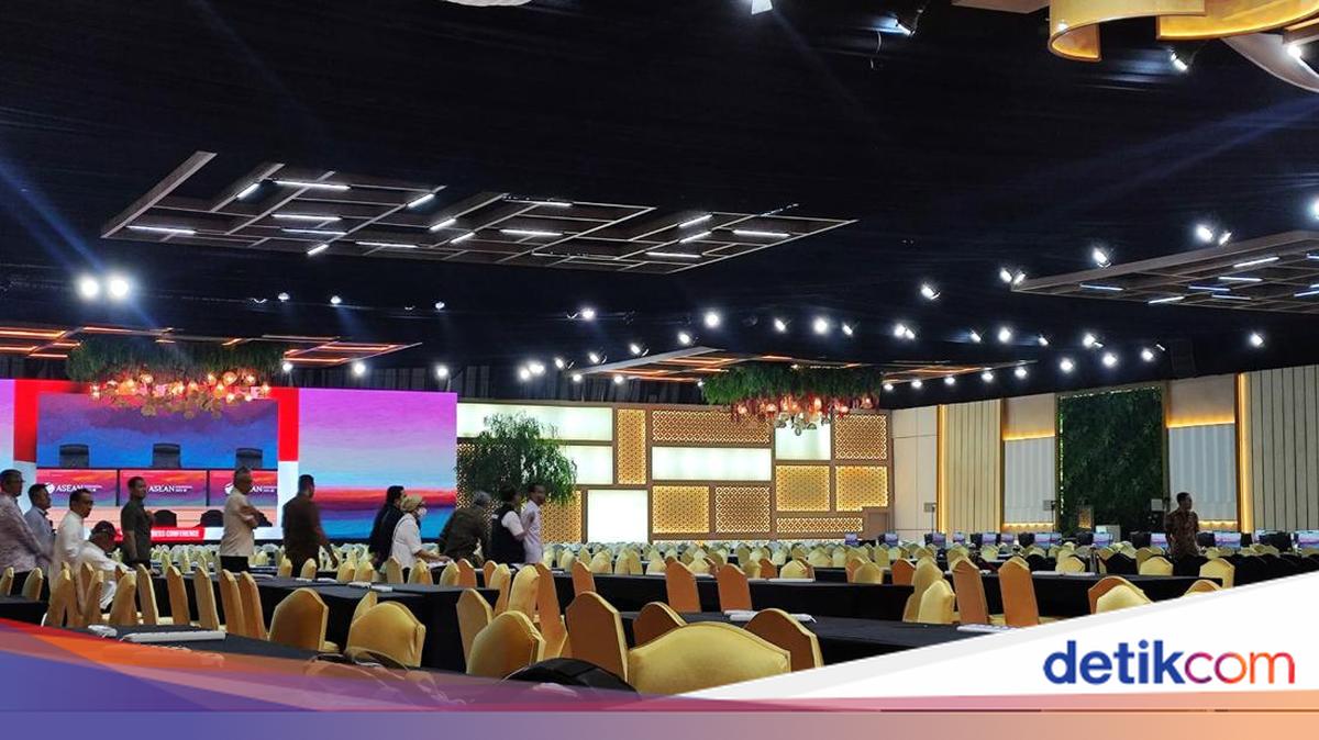 Jokowi Tinjau Kesiapan JCC Senayan Venue KTT ASEAN: Sudah 99,9%