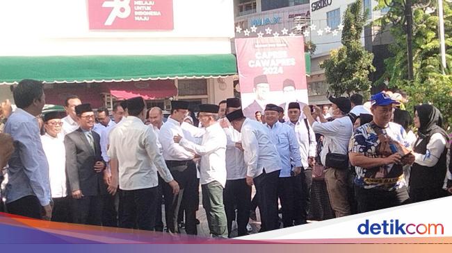 Anies Baswedan Tiba di Lokasi Deklarasi Didampingi Surya Paloh