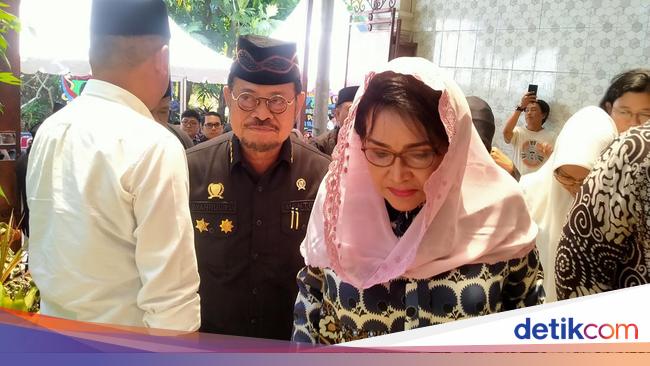 SYL Berduka Eks Gubernur Sulsel Amin Syam Meninggal: Saya Wakilnya 5 Tahun