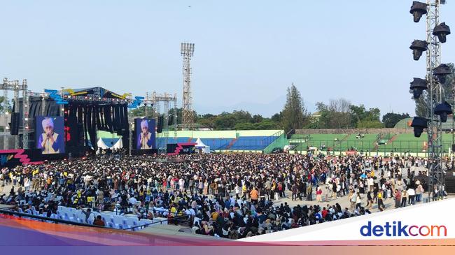 Potret Antusias Warga Saksikan West Java Festival 2023
