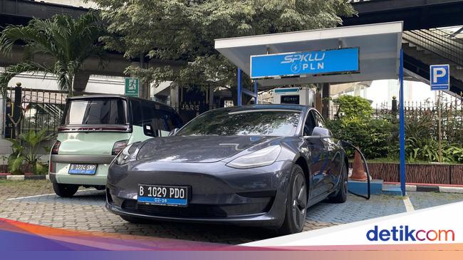 Tipe-tipe Mobil Tesla Beserta Spesifikasi dan Keunggulannya