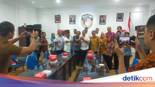 Sengketa Gedung SMK 2 Prapanca Surabaya Berakhir Damai Sengketa Gedung SMK 2 Prapanca Surabaya Berakhir Damai