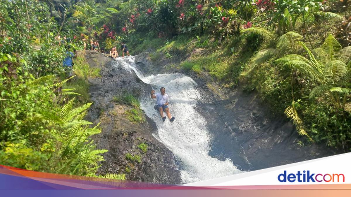 Serunya Menjajal Perosotan Alami di Water Slide Lemukih