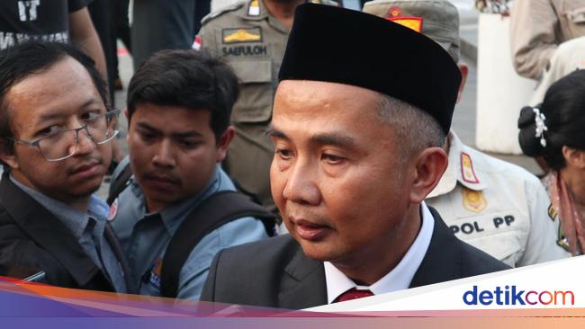 Resmi Jadi Pj Gubernur Jabar, Bey Machmudin: Tinggal Jaga Kestabilan Resmi Jadi Pj Gubernur Jabar, Bey Machmudin: Tinggal Jaga Kestabilan